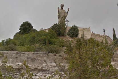 El Cristo más grande de España, tiene 21 metros y está en Castilla y León