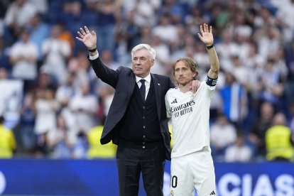Pelos de punta en la despedida de Modric con la sorpresa de Kroos... y tarde de 'Oro' para Mbappé