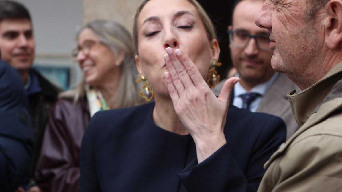 María Guardiola gana también en Castilla y León