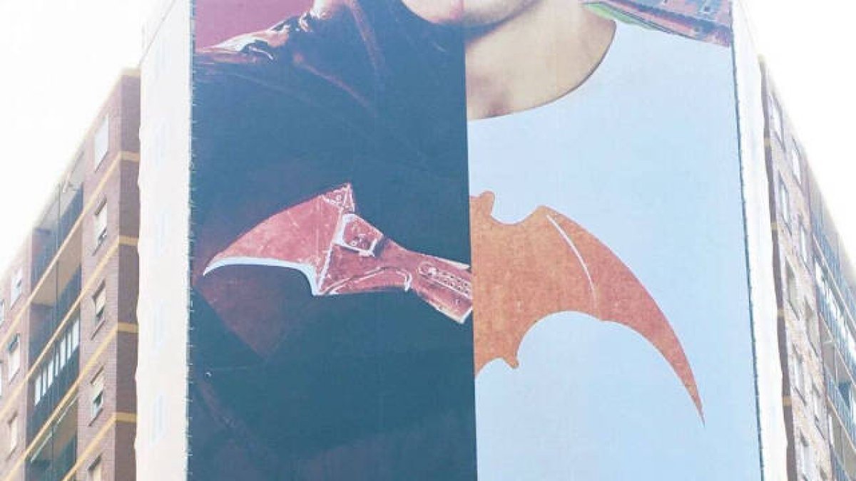 Batman ‘echa un cable’ al Valencia para la Final de Copa