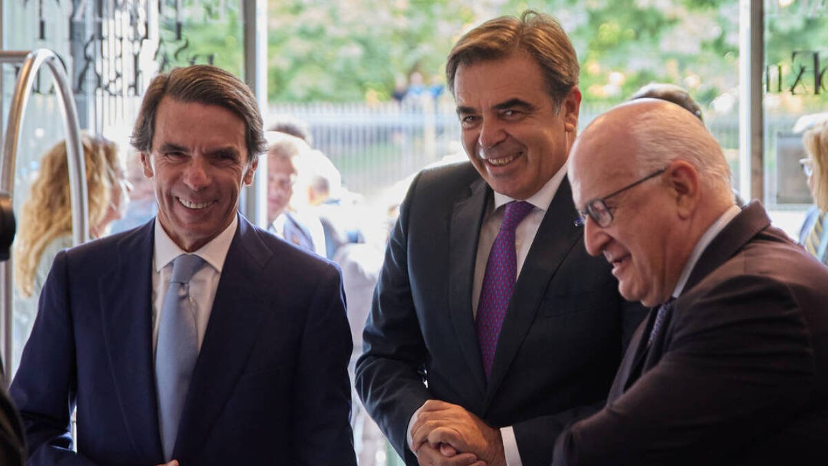 Aznar alerta de que la IA puede ser un arma para "destruir el mundo"