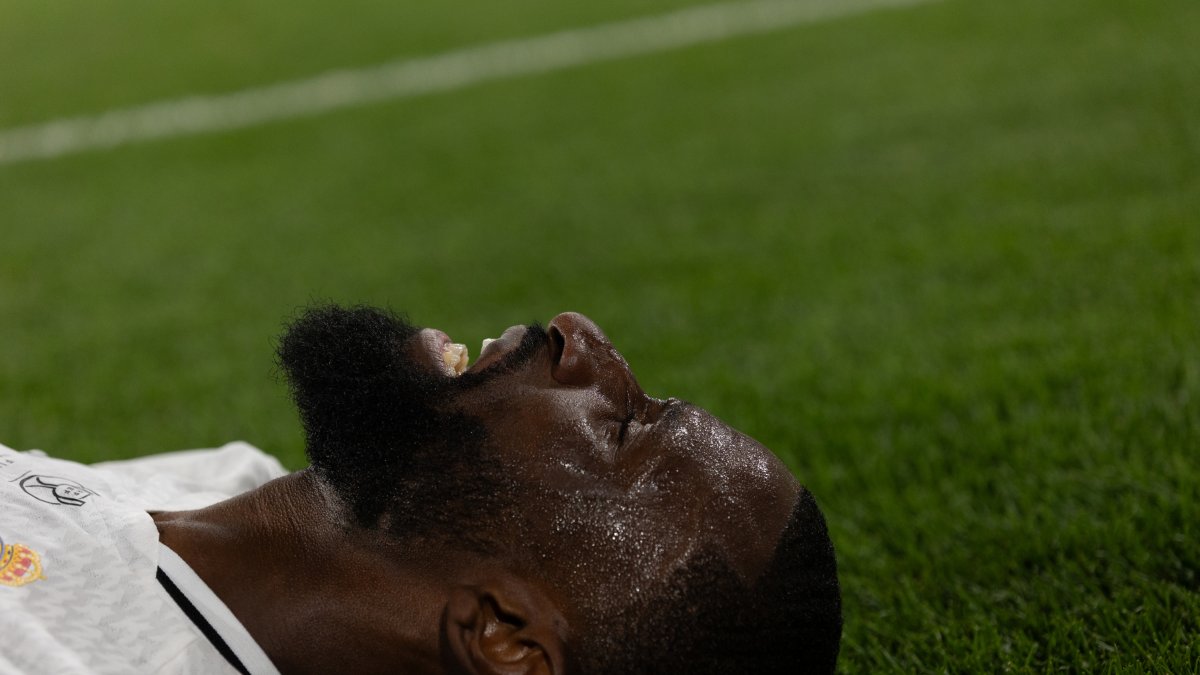 Fin a la temporada de Rudiger: además de la sanción, operado del menisco de su rodilla