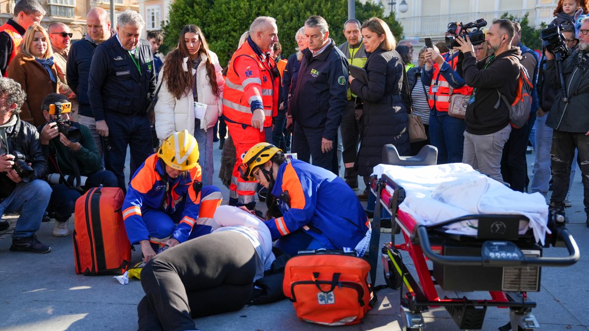 Los gaditanos se implican en el mayor simulacro de tsunami de España ...