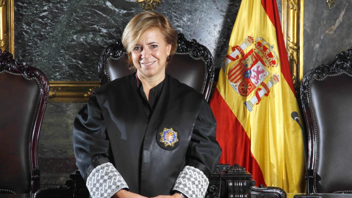 Retrato de Ana Ferrer, apartada del CGPJ por Robles, vota en minoría a ...