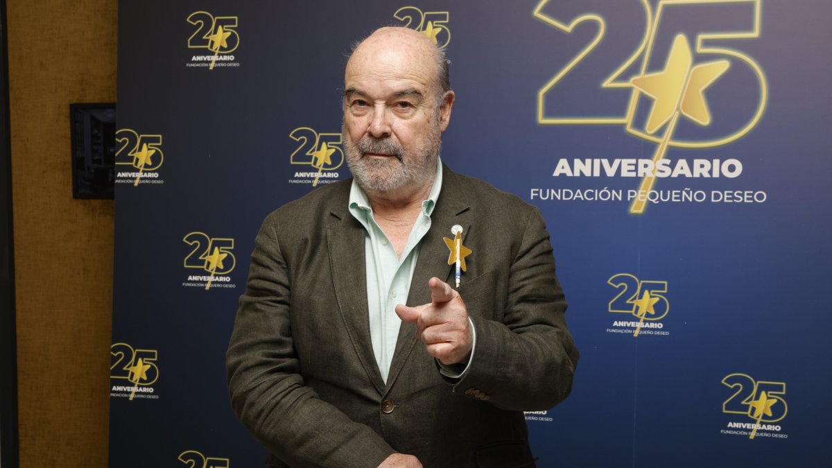 Mucha preocupación: Antonio Resines, ingresado en la UCI de un hospital ...