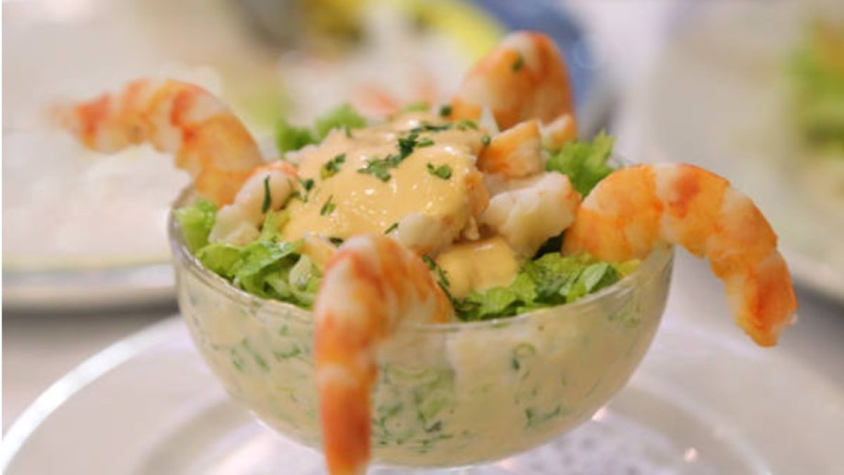 Así se prepara el cóctel de gambas tradicional perfecto para tus ...