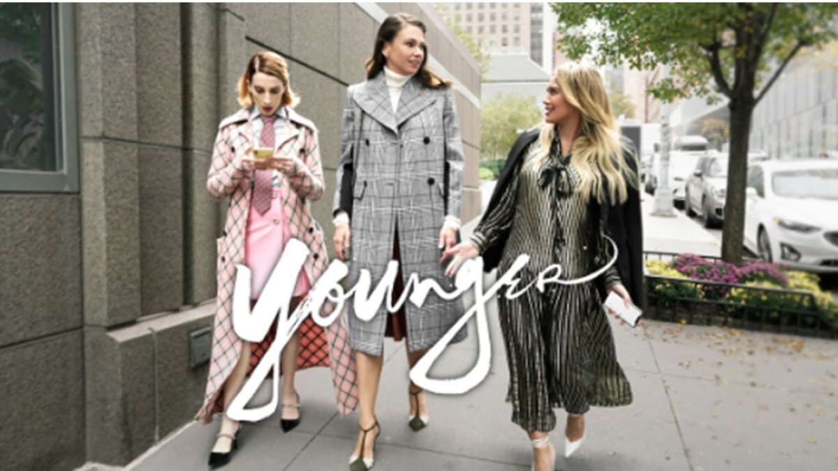 De qué trata 'Younger', la serie del creador de Emily in Paris que ...