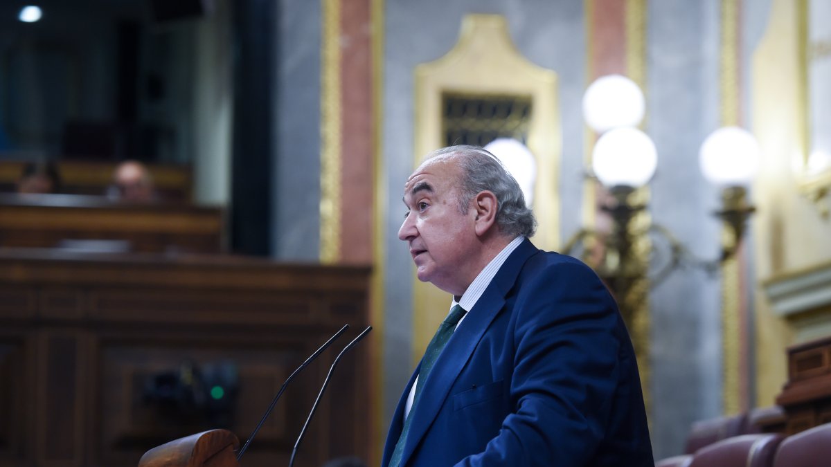 Vox pone nombre a la 'urgencia' nacional: que "P.S." se vaya y convoque ...