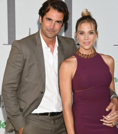 Quién es Álex Adrover, actor y concursante de Supervivientes 2025