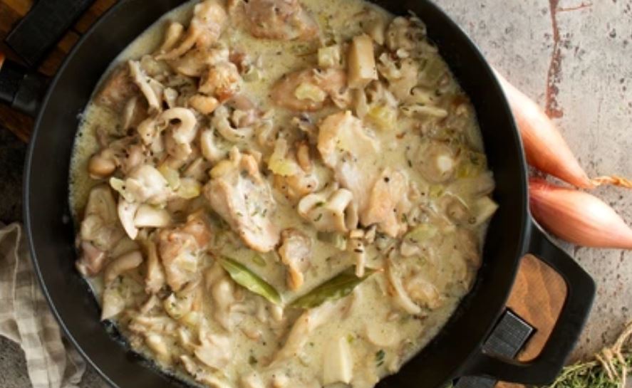Fricasé de pollo, receta francesa para el otoño