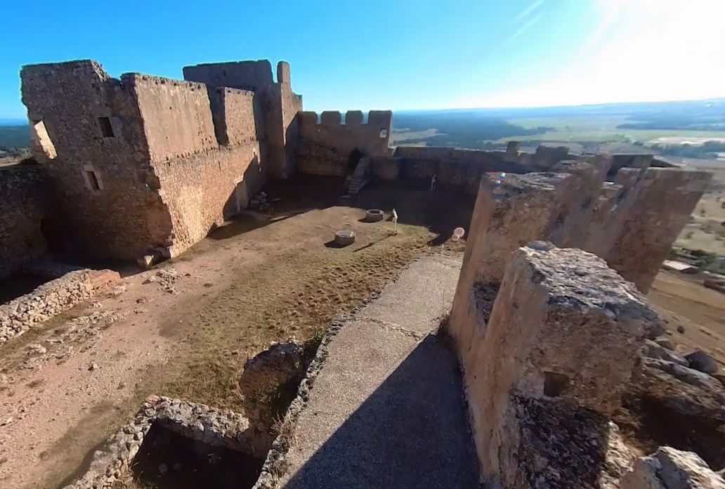 El Castillo de Gormaz en Soria: la fortaleza califal más grande de Europa