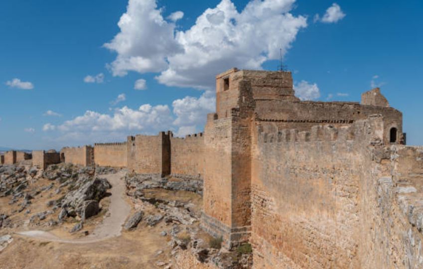 El Castillo de Gormaz en Soria: la fortaleza califal más grande de Europa
