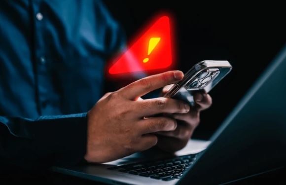 ¿Tienes alguna de estas aplicaciones en tu móvil? Desinstálalas ya para ...