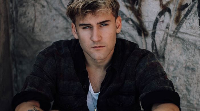 Quién es Dani Fernández, cantante e invitado de ‘El Hormiguero’