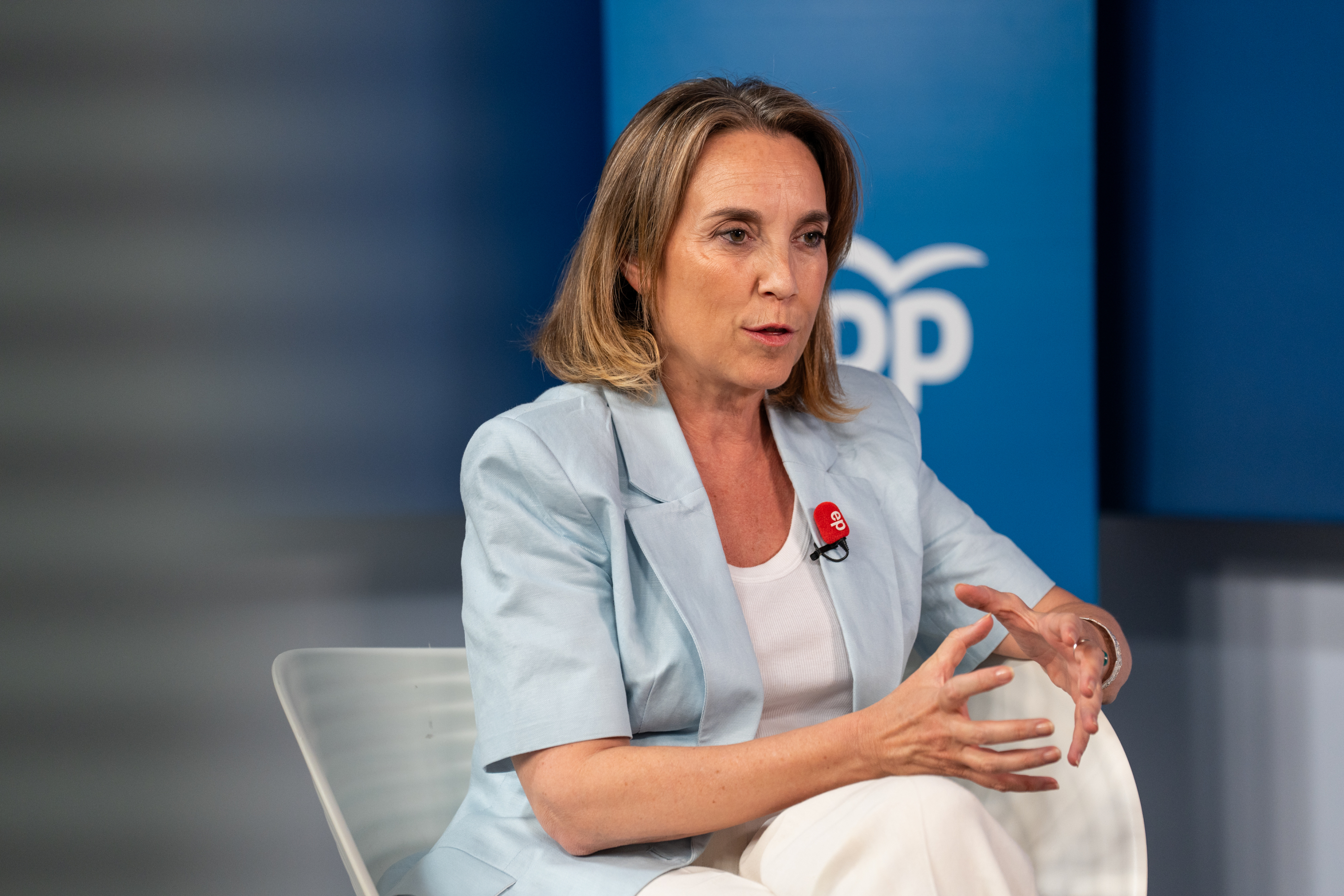 Gamarra acorrala a los socios de Sánchez: "¿Vale más la poltrona que ...