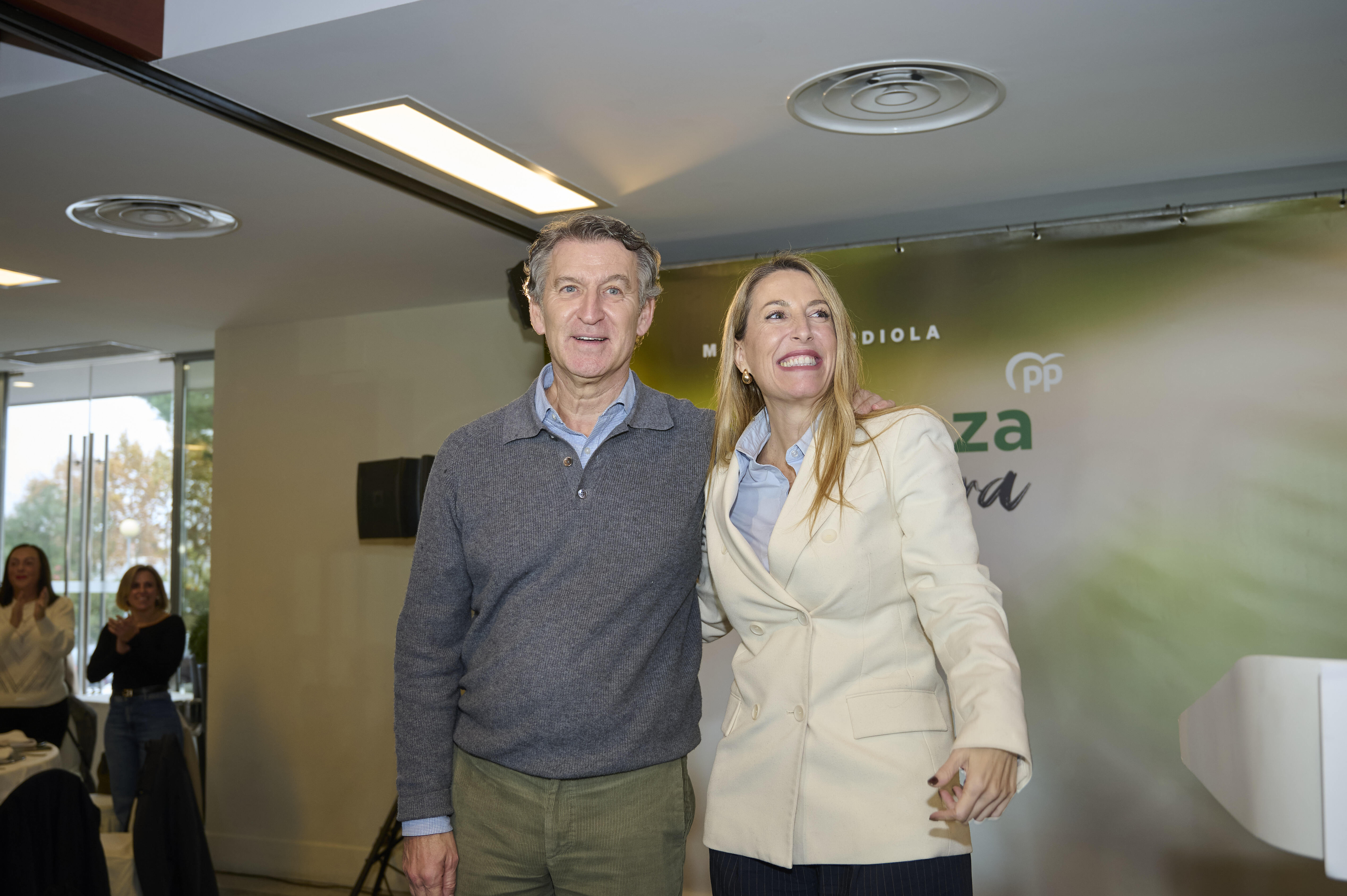 María Guardiola frente a la pinza PSOE-Vox