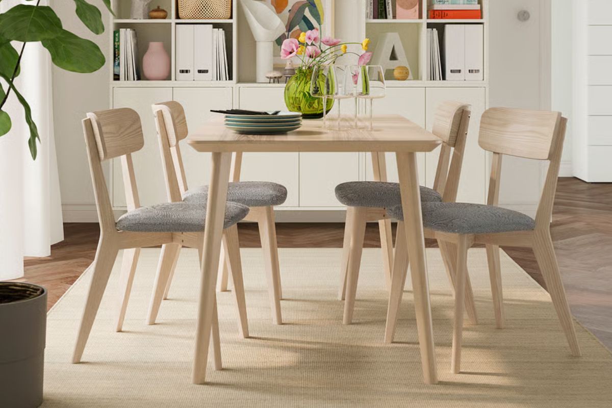 La mesa de diseño de IKEA inspirada en la aeronáutica baja 40 € y se convierte en un chollo de enero