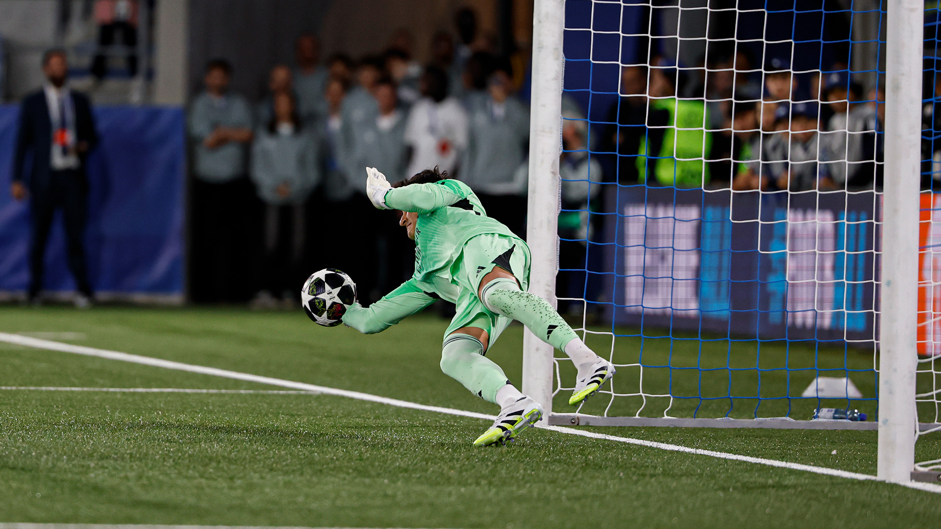 Javi Navarro: quién es el portero del Real Madrid que paró cinco ...