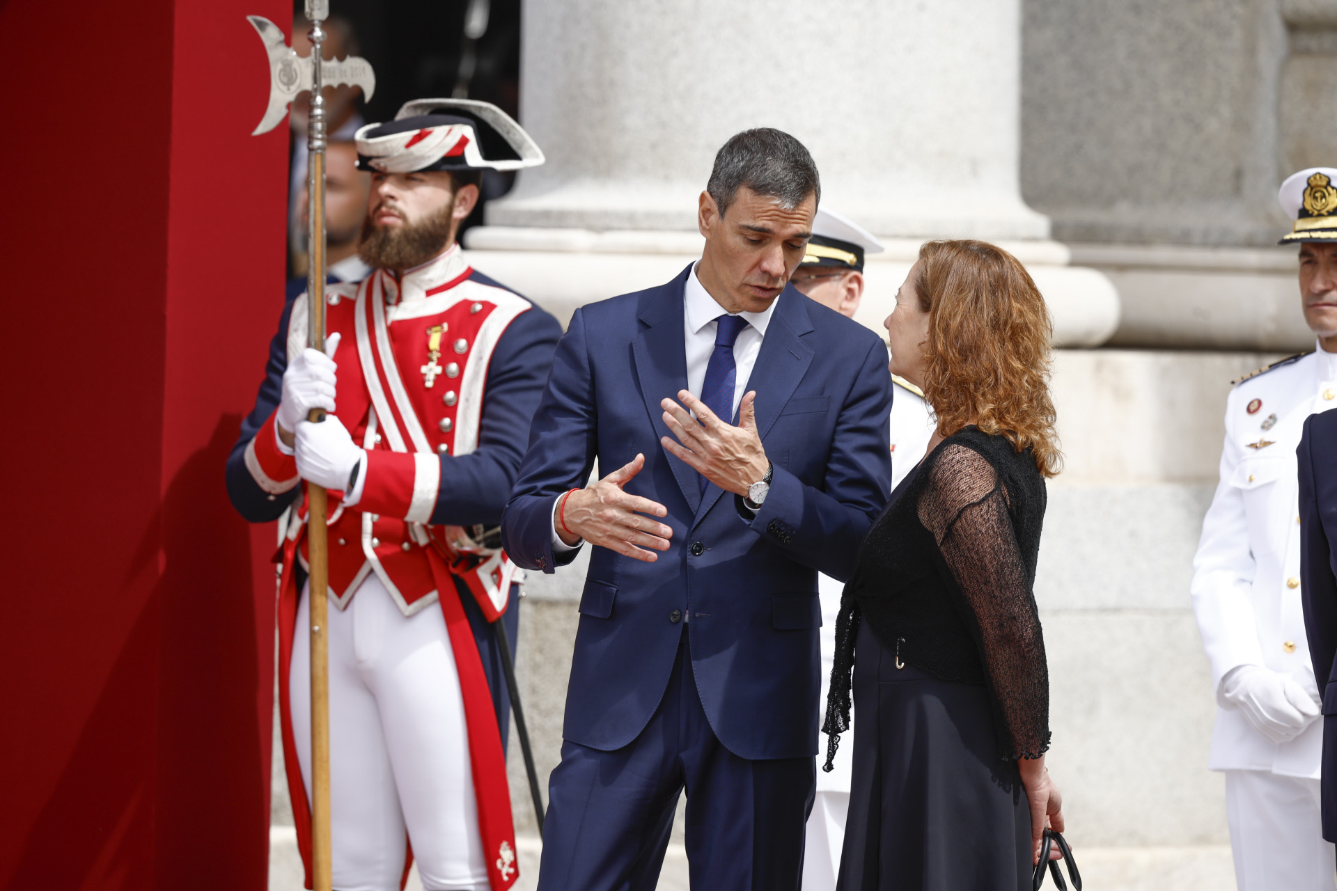 Sánchez se larga al Primavera Sound en el Falcon con Begoña mientras ...